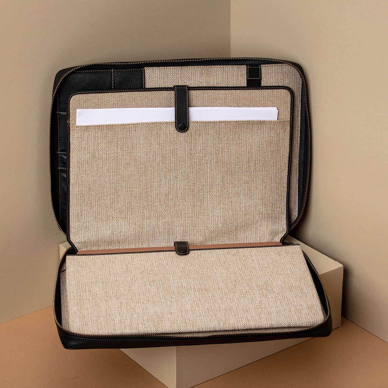 Leather Portfolio Case with Handle – Out of the Factory